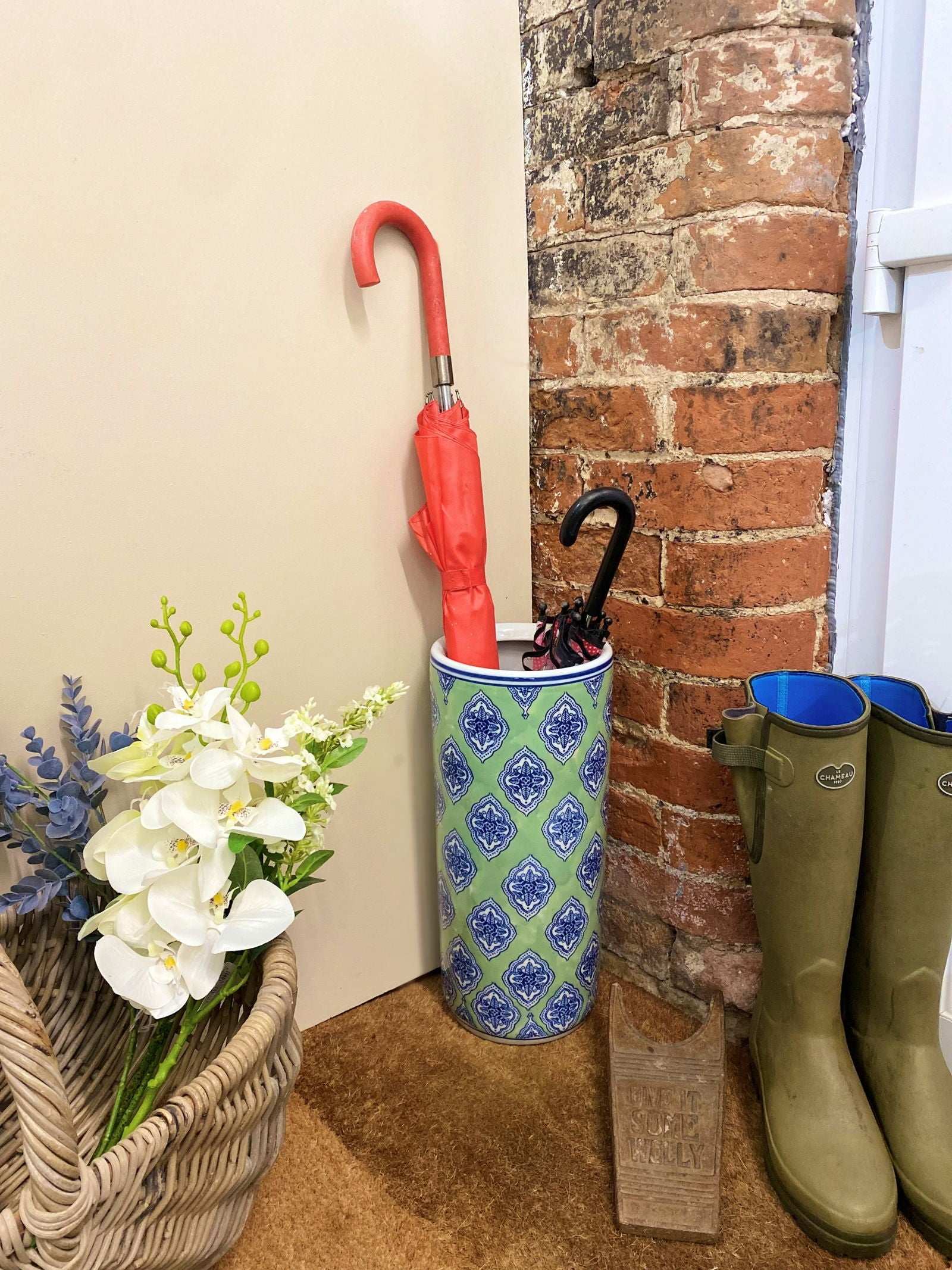 Green & White Diamond Umbrella Stand